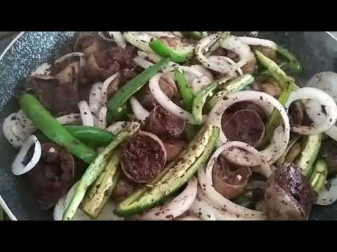 Moronga o Rellena con rajas de chile serrano y rodajas de cebolla. Una ...