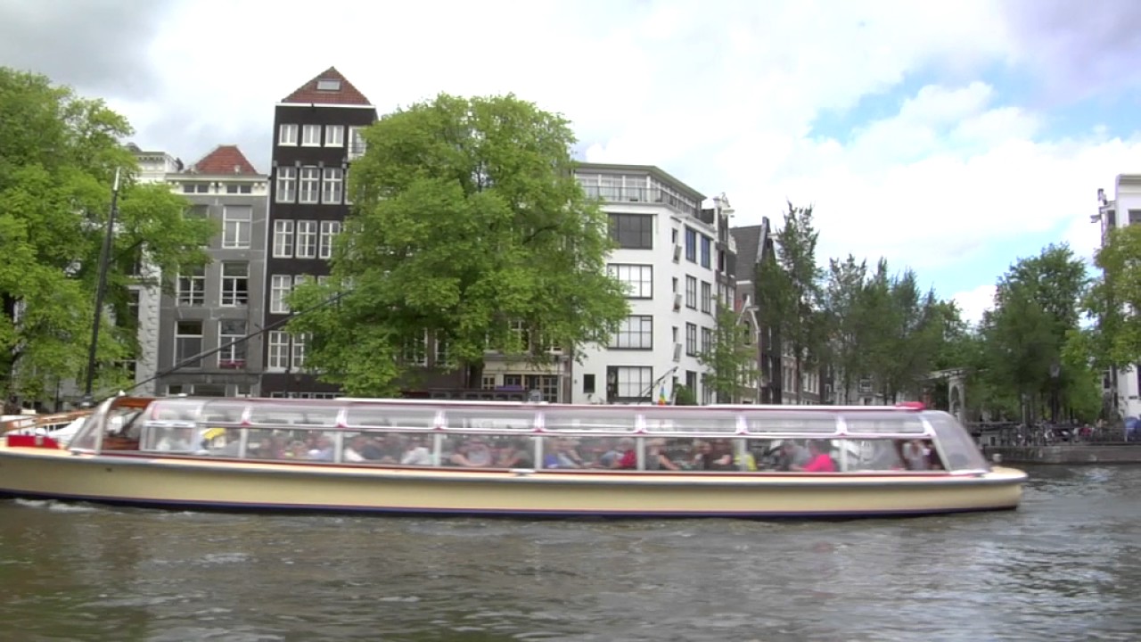 grachten vanaf boot - YouTube