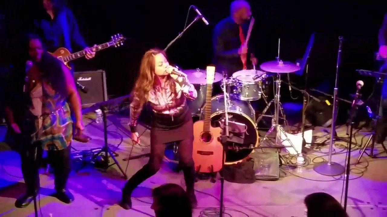 Lara Price Blues Revue at Club Fox -- I Just Want to Make Love to You ...