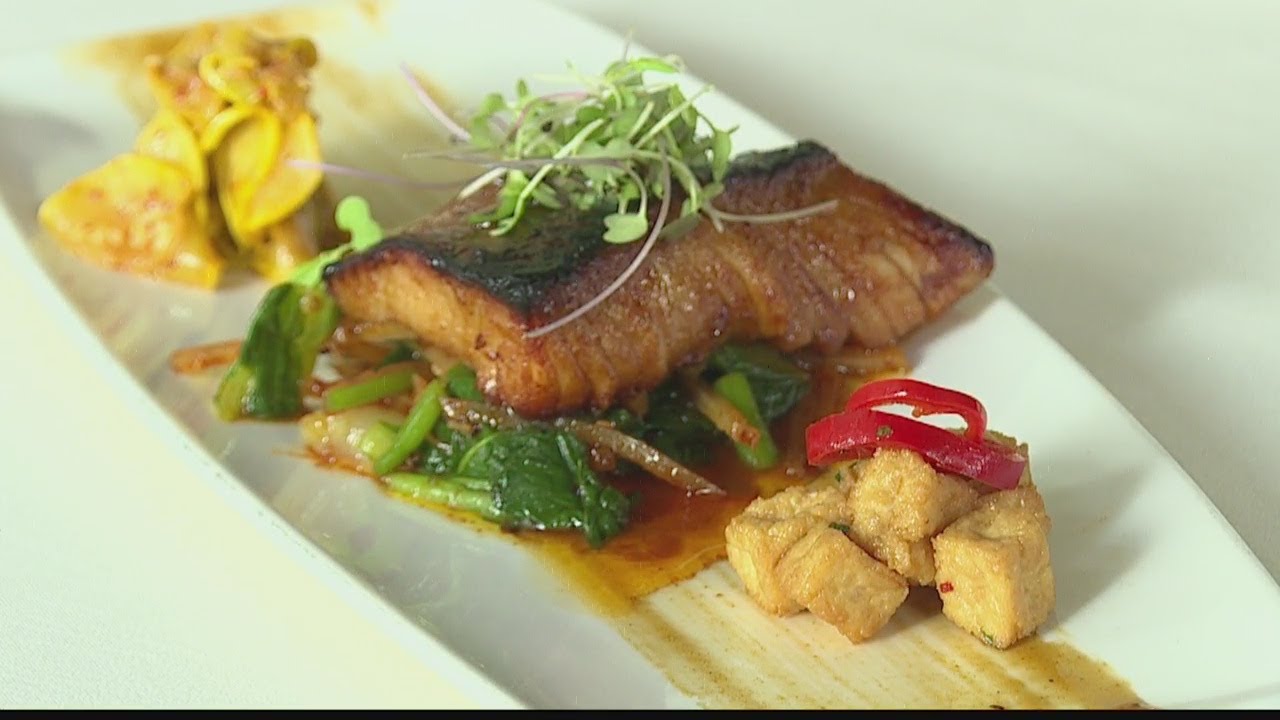 Hawaii’s Kitchen On the Road - MW Restaurant (3) - YouTube
