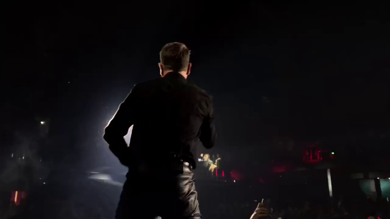 Γιωργος Μαζωνακης gucci φορεμα @live @ enastron - YouTube