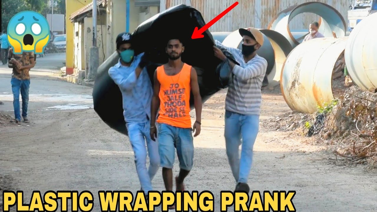 PLASTIC WRAPPING PEOPLE PRANK PART || PRANK IN INDIA || MOUZ PRANK ...