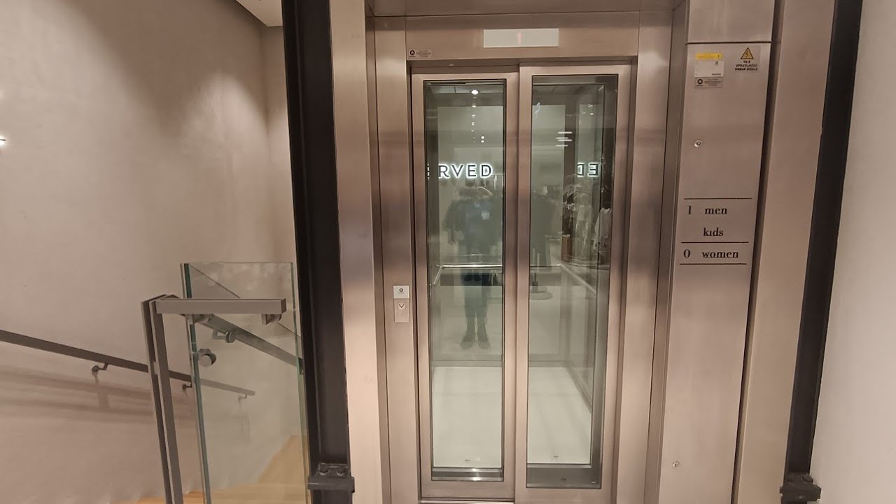 Glass Schindler 5500 lift at Reserved, Arena Centar, Zagreb, HR - YouTube