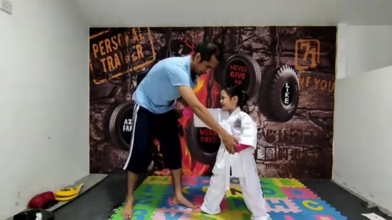 Sweep the Lag | karate technique | martial arts training at home ...