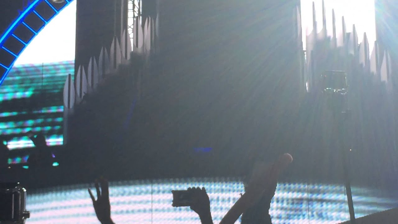 Krewella @ EDCLV 2014 Kinetic field - YouTube