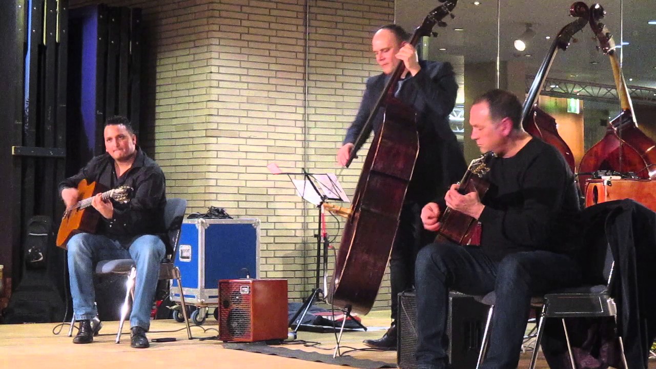 stochelo rosenberg trio -moses rosenberg sani van mulen - YouTube