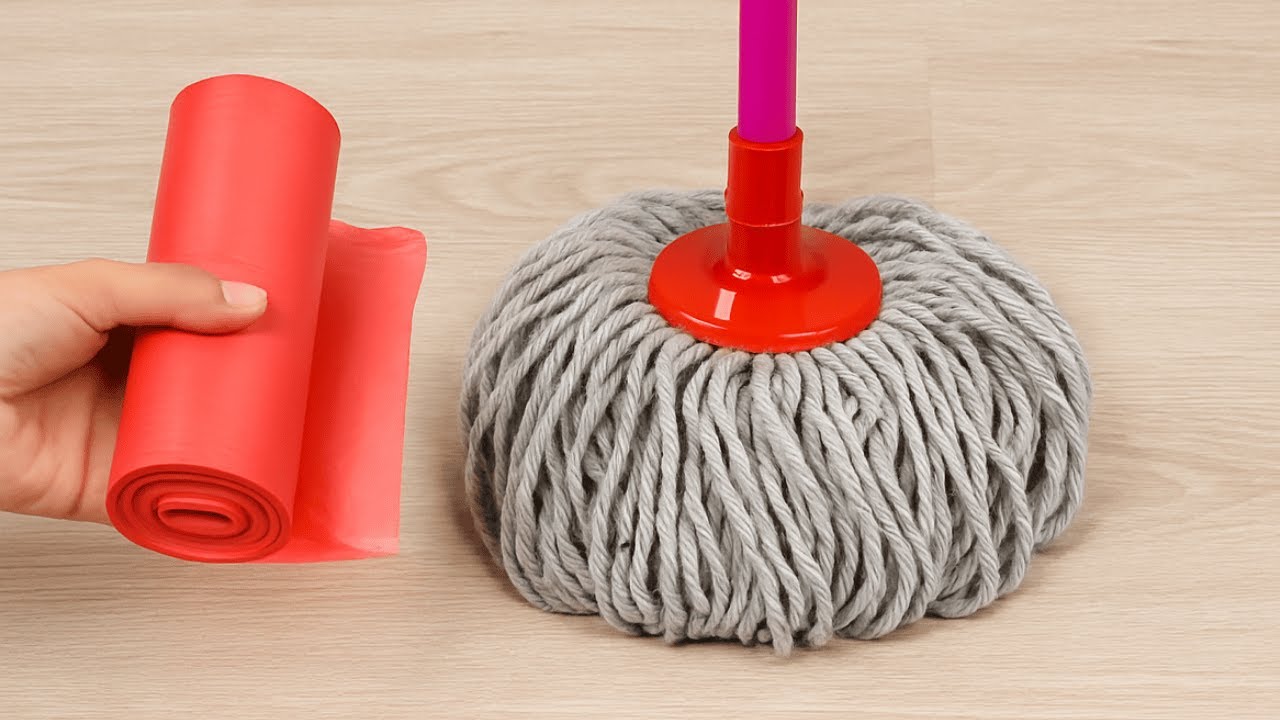 The GARBAGE BAG TRICK that makes floors shine like new - YouTube