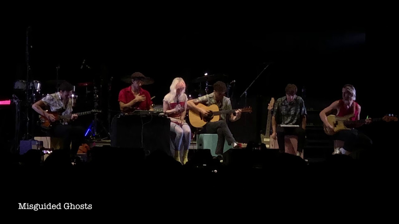 Paramore Acoustic Set Live at The Mattress Firm Amphitheater 6/19/18 ...