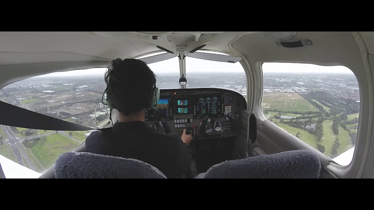 First Solo Flight // Circuits // Piper Warrior III - YouTube