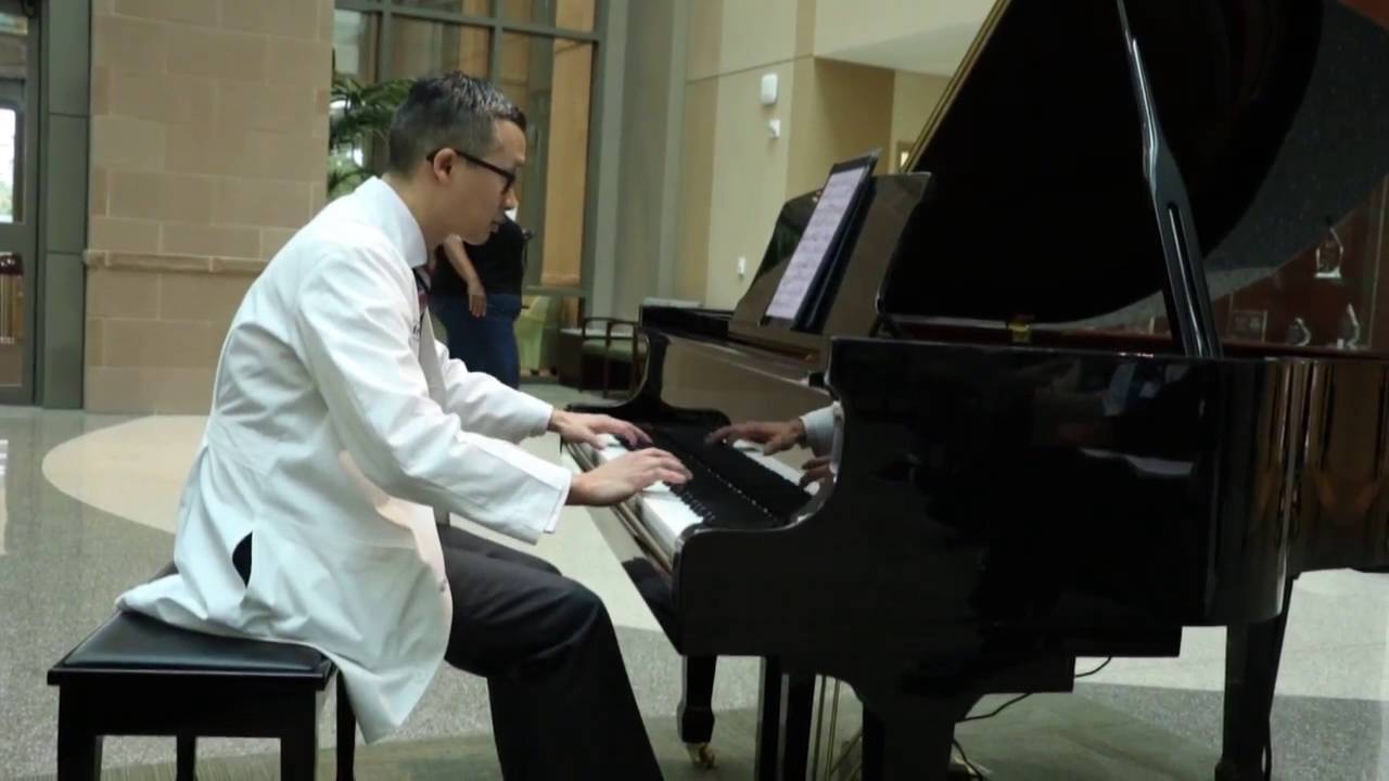 Dr. Daniel Le - hip and knee replacement Surgeon of the Year - YouTube