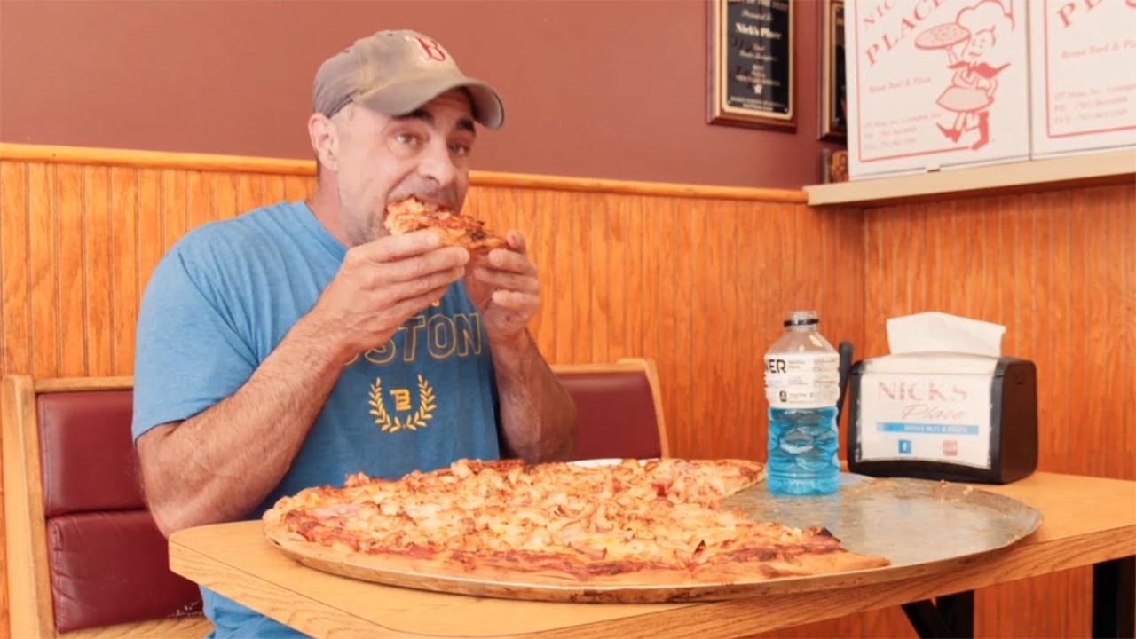 Nick's 30" Pizza Challenge - YouTube