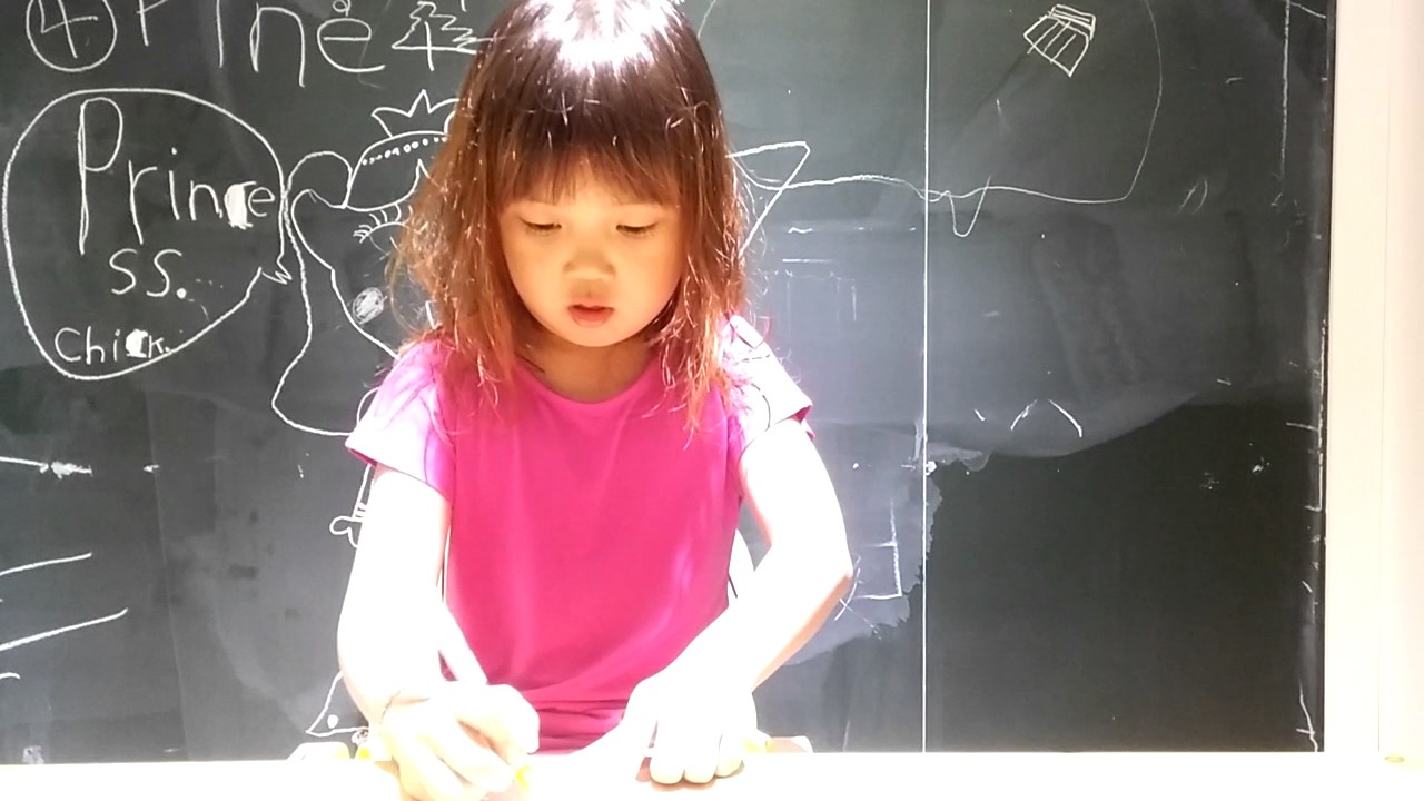 Emily's English play - spelling game - YouTube