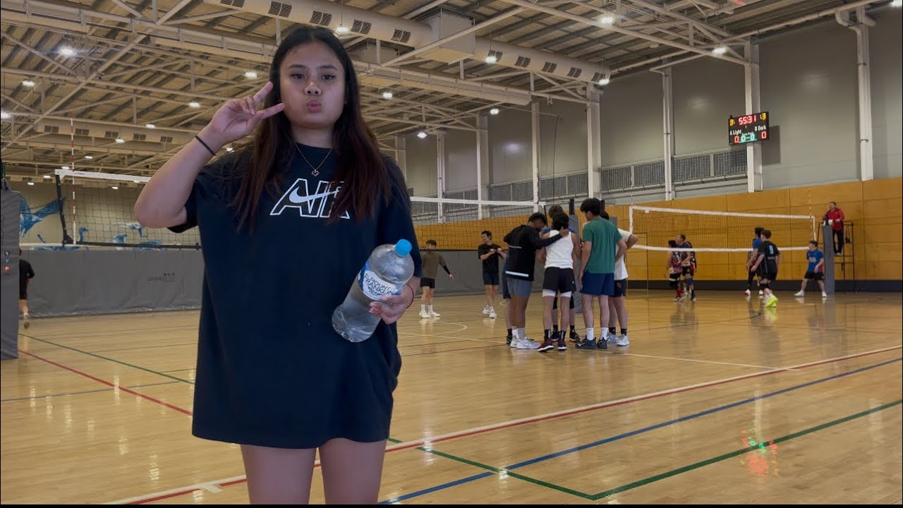 Volleyball social game: chibi squad vs Airborne - YouTube