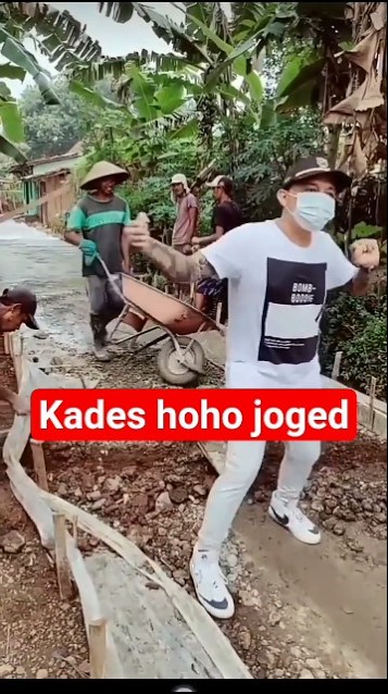 kades hoho joged tiktok😂 - YouTube