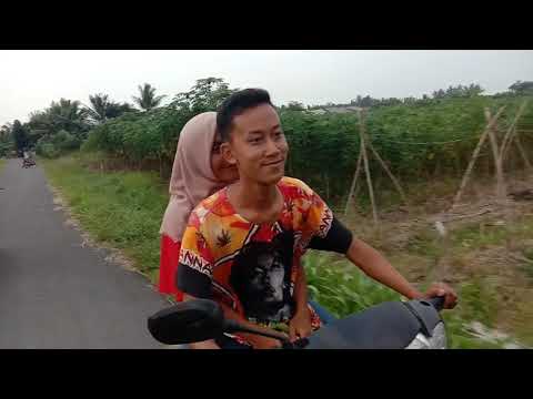 Adek Pak Cang lagi men Cewek