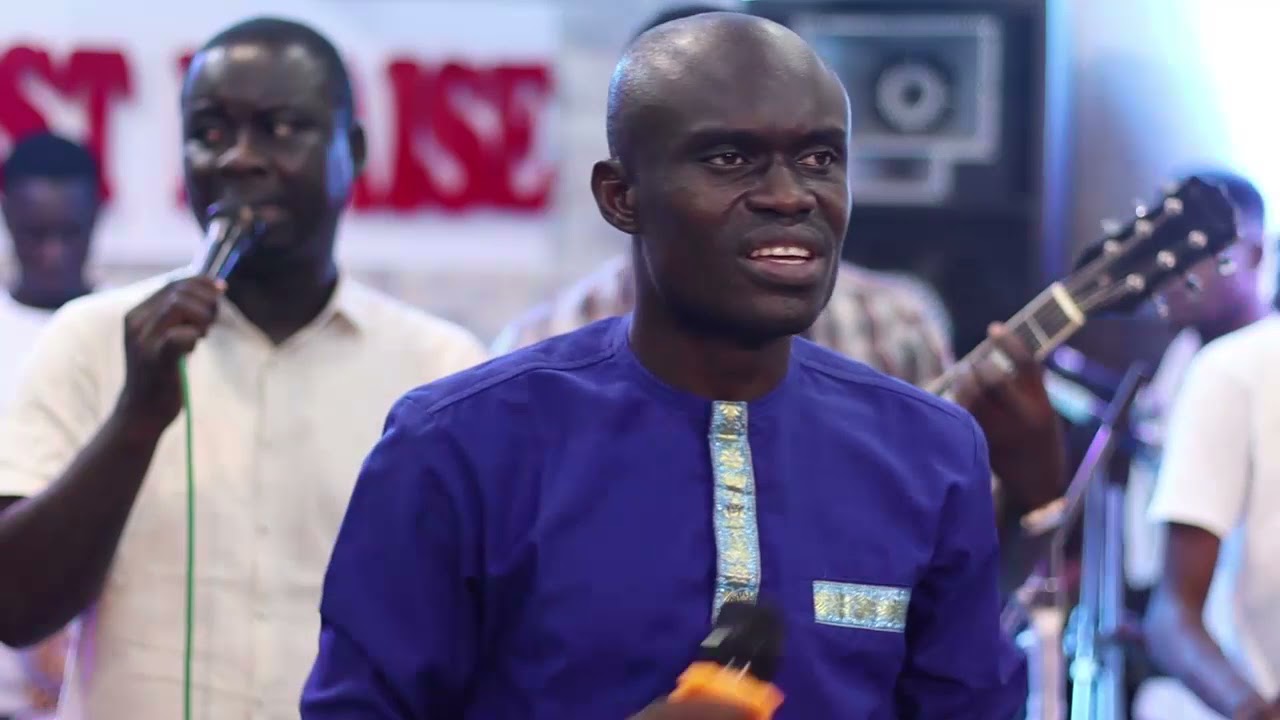 Lekan Remilekun Amos with Just Praise - YouTube