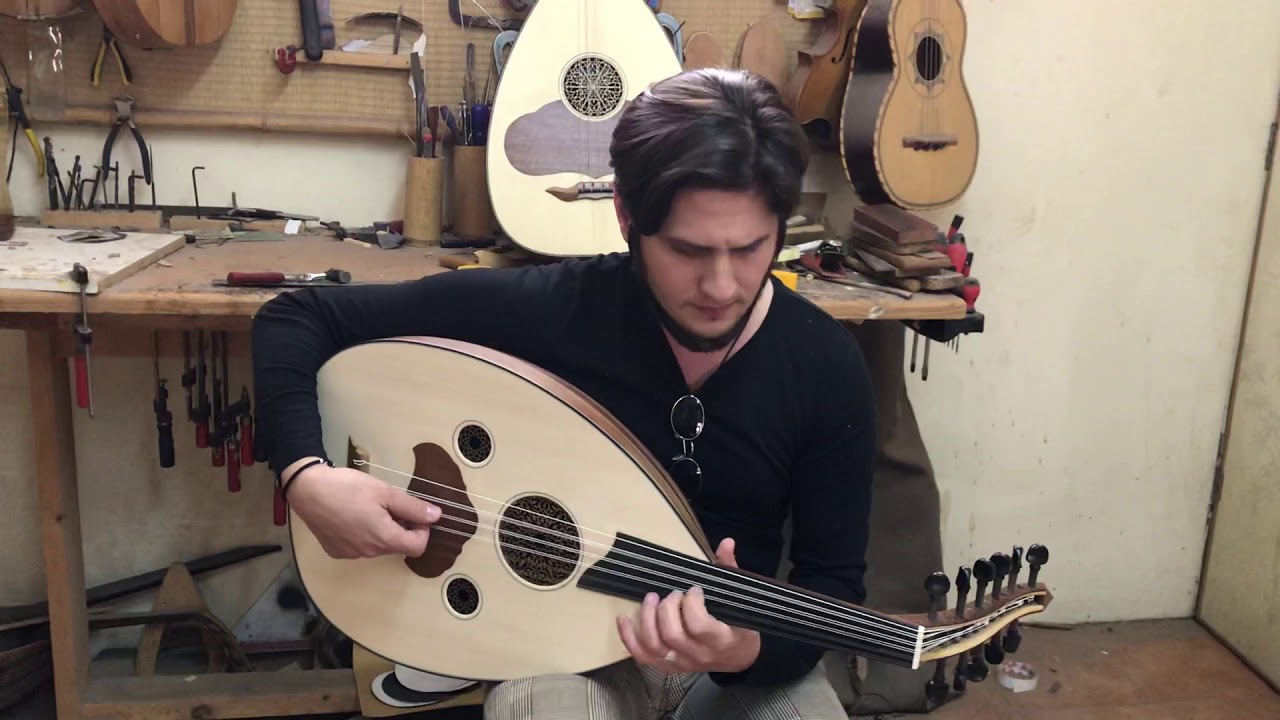 Manol style oud turkish tuning mahogsny-walnut played by ILIAS - YouTube
