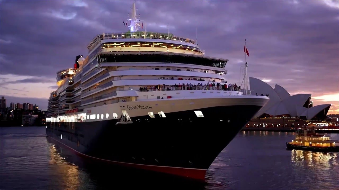 Queen Victoria Berths in Sydney Harbour 2016 - YouTube
