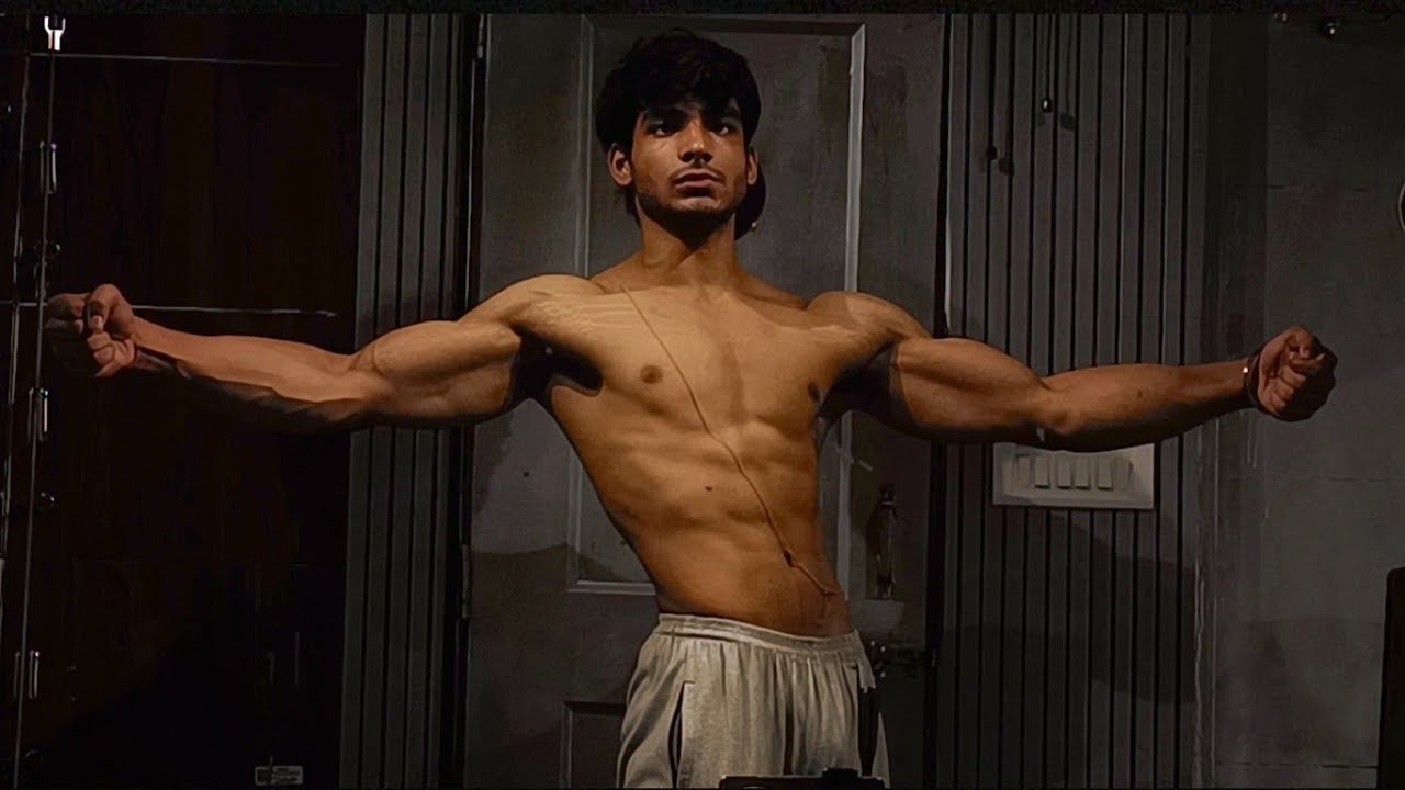 Tagda back workout or kuch nye pose try kiye - YouTube