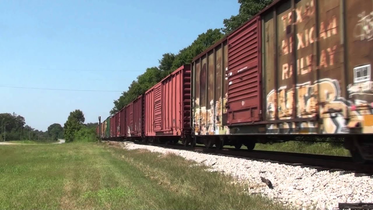Bay Line Railroad GP38 #506 leads Meridian & Bigbee Railroad L-126 at ...