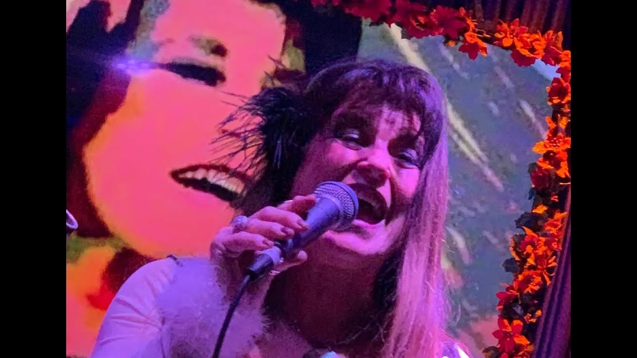 Michele Lundeen - "Your Love Keeps Lifting Me Higher & Higher" Live ...