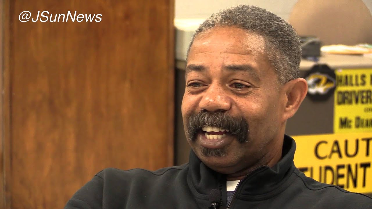 VIDEO: Winston Jarrett goes 10-10 from the line for Union - YouTube