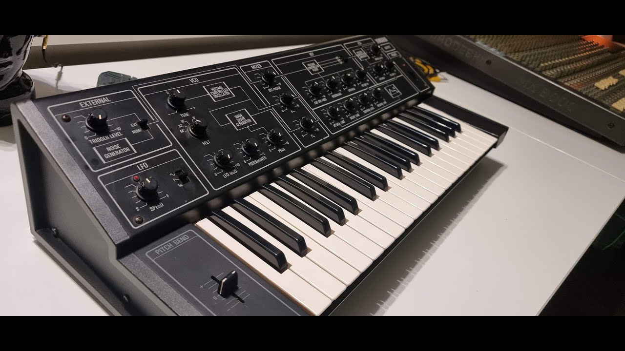 Yamaha CS-5 Synthesizer Test - YouTube