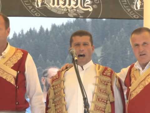 Tesan Podrugovic - Pjevacka grupa Gacko - (LIVE) - (Bobovski narodni ...