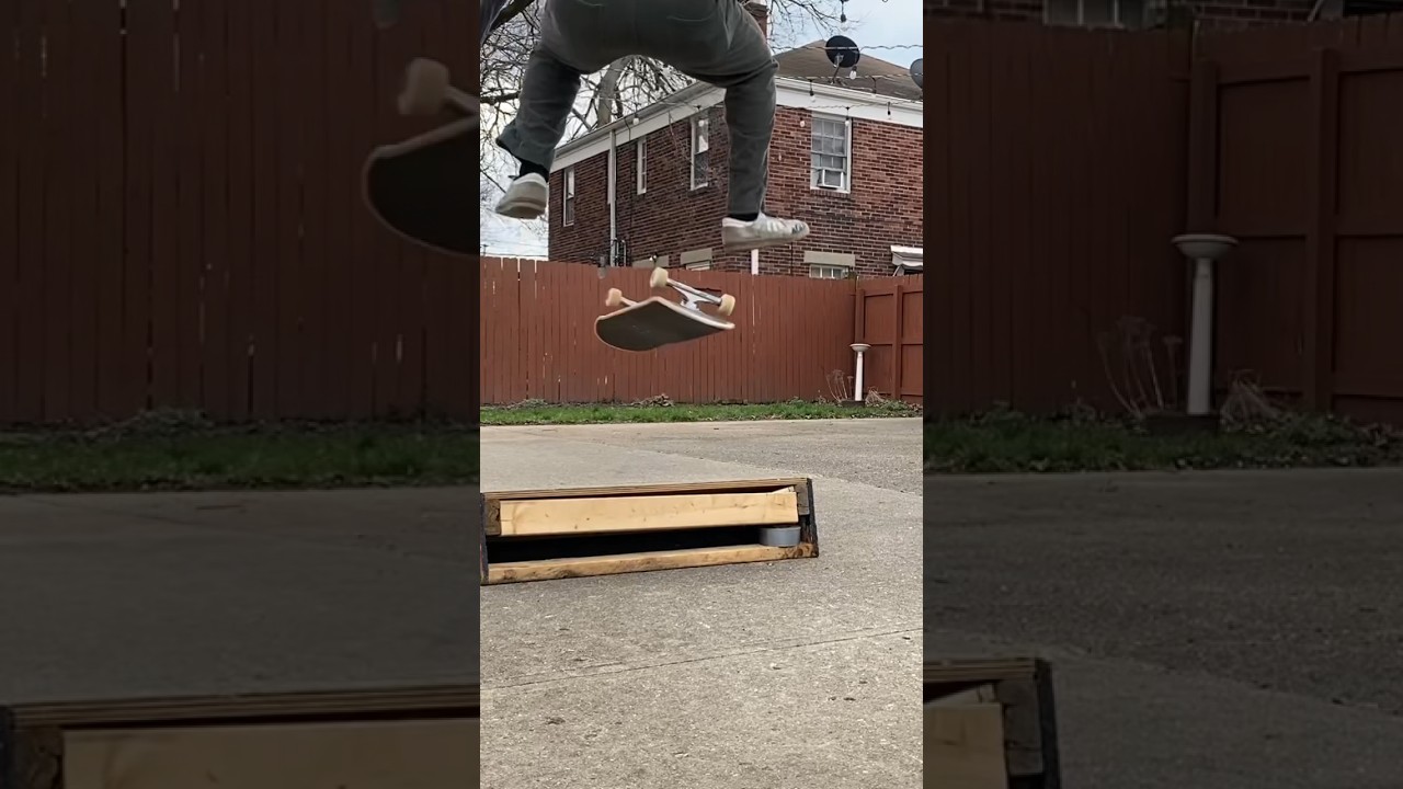 9 tricks on a tiny ramp #skateboarding - YouTube