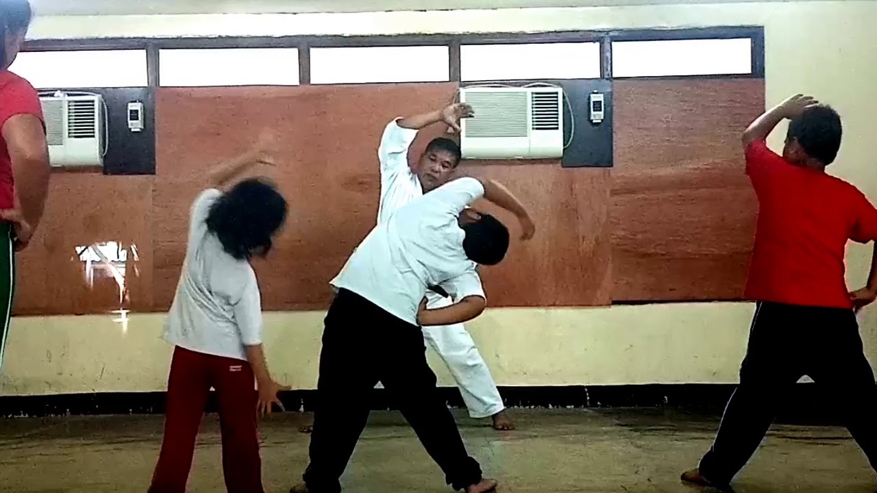 KARATE - WARM UP / STRETCHING ROUTINE | WE ARE THE ROBINS KARATE - YouTube