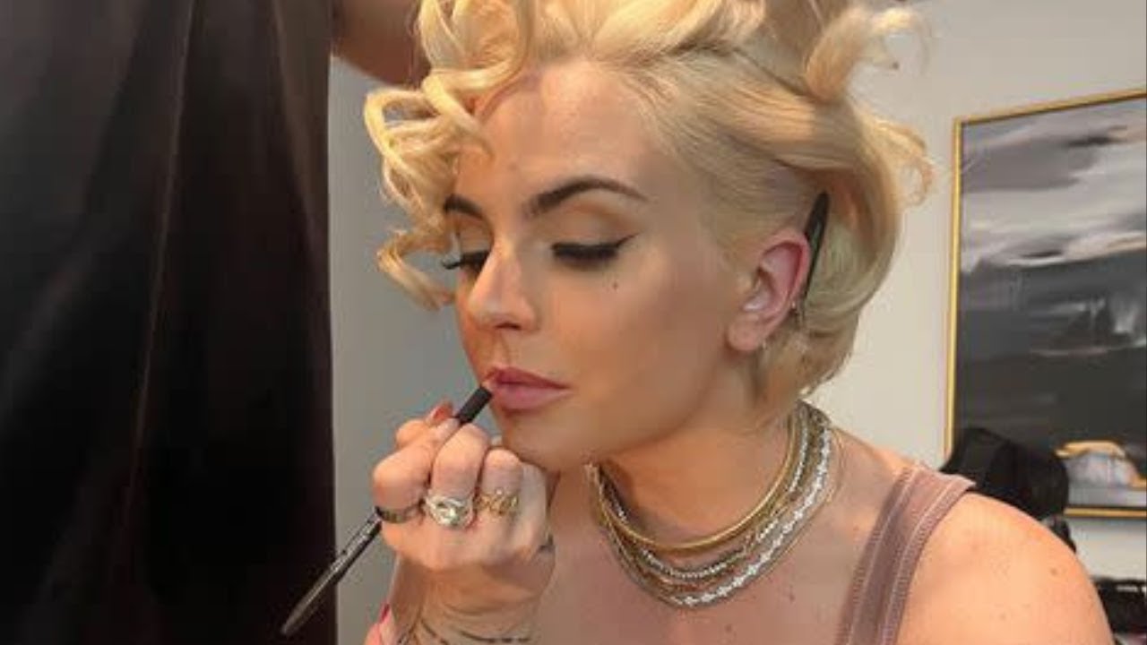 JoJo Debuts Sassy New Marilyn Monroe esque Blonde Look 'Hard Launch ...