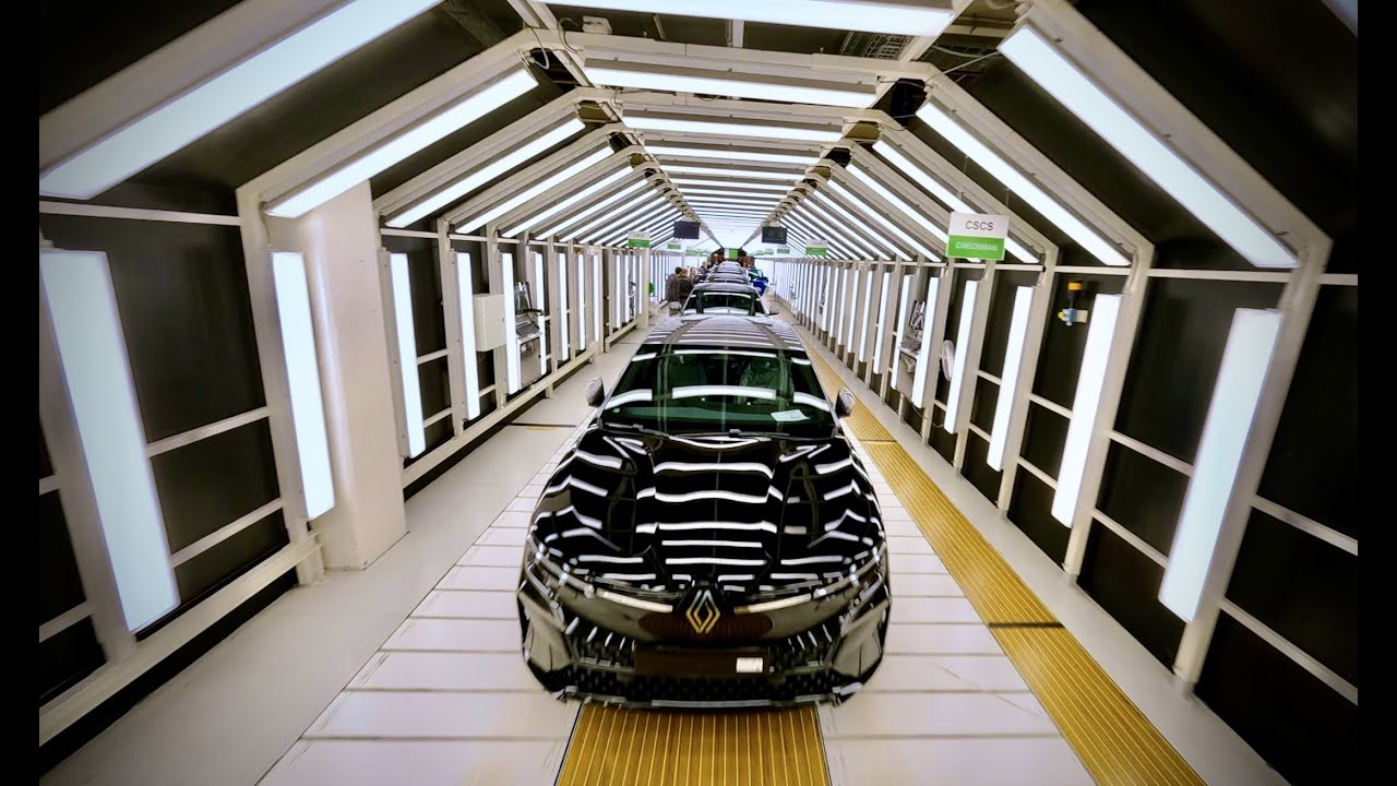 Dive into the Renault EV assembly lines - YouTube