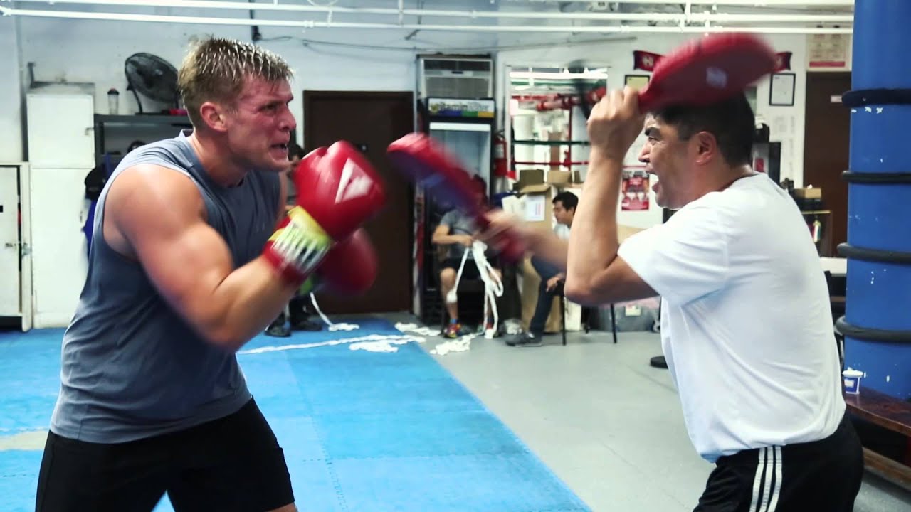 Mendez Boxing - Train Hard - YouTube