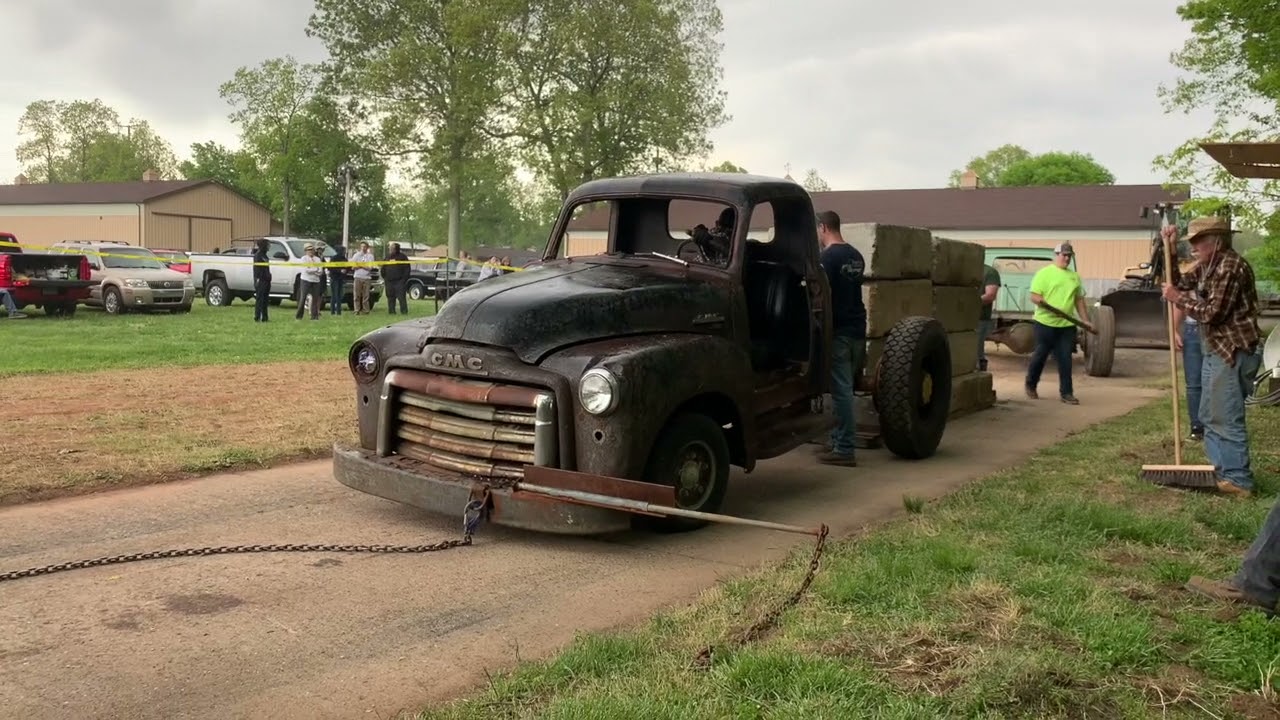 2021 Orange, CT spring doodlebug pull - YouTube