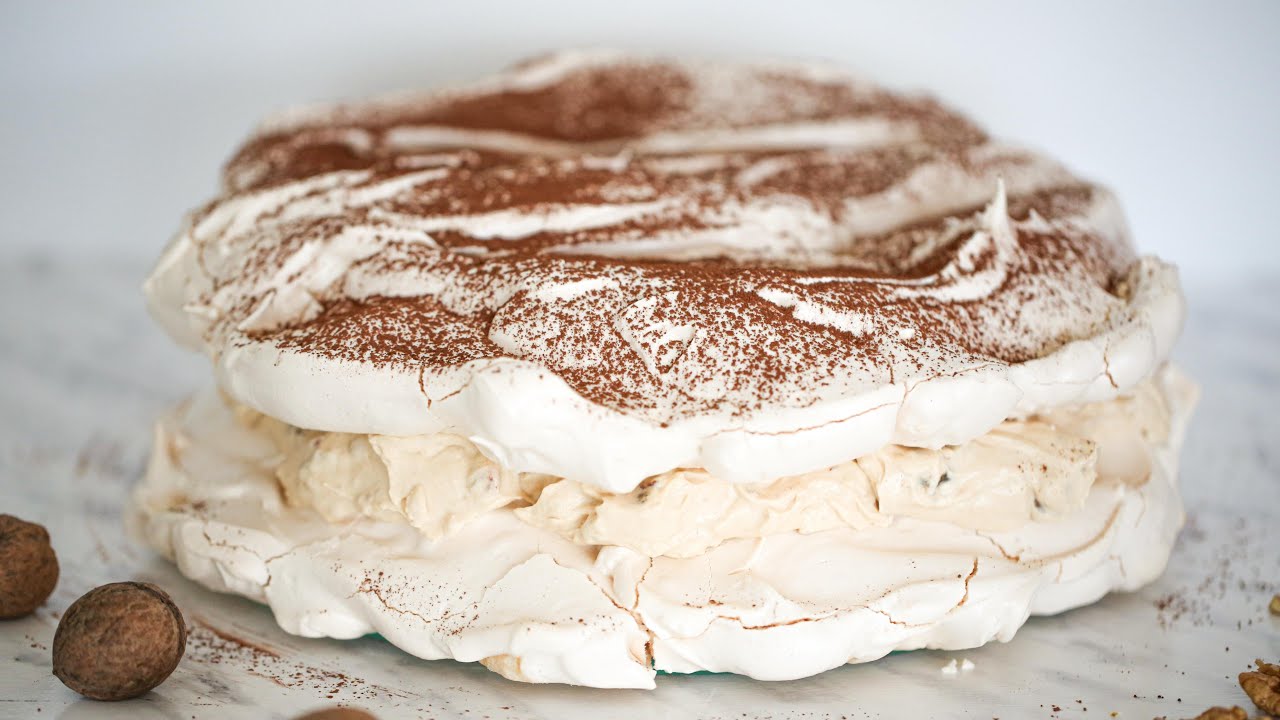 Tort bezowy DAKŁAS (Dacquoise) z orzechami i daktylami @marta-gotuje-pl ...