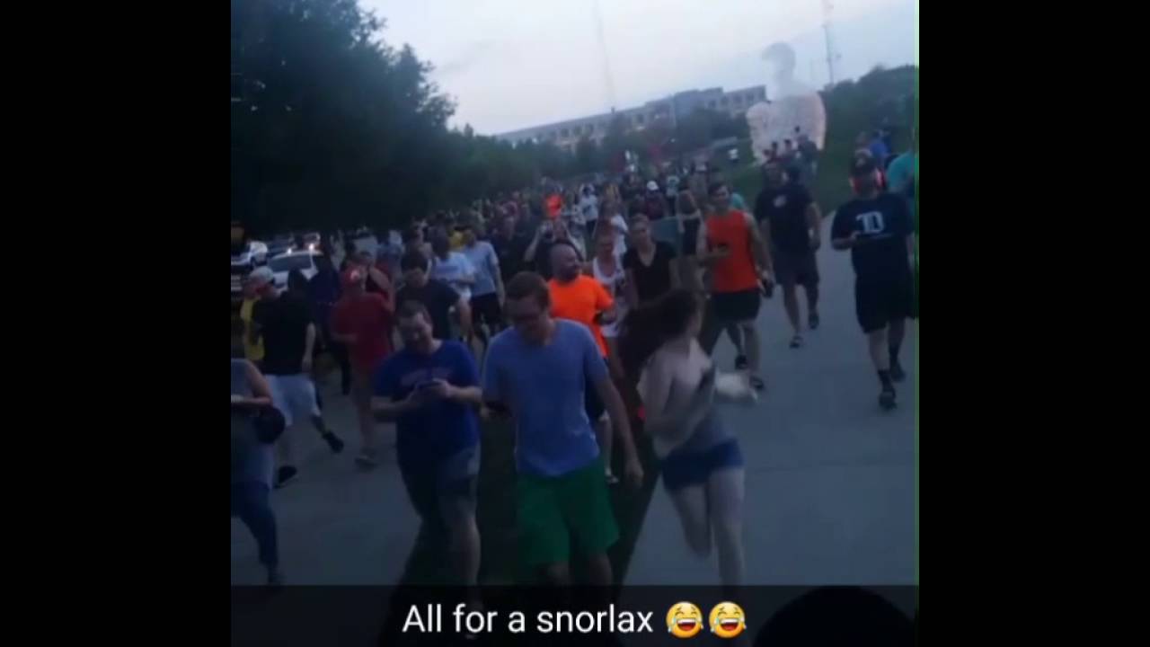 Pokemon go crazy crowd for snorlax - YouTube