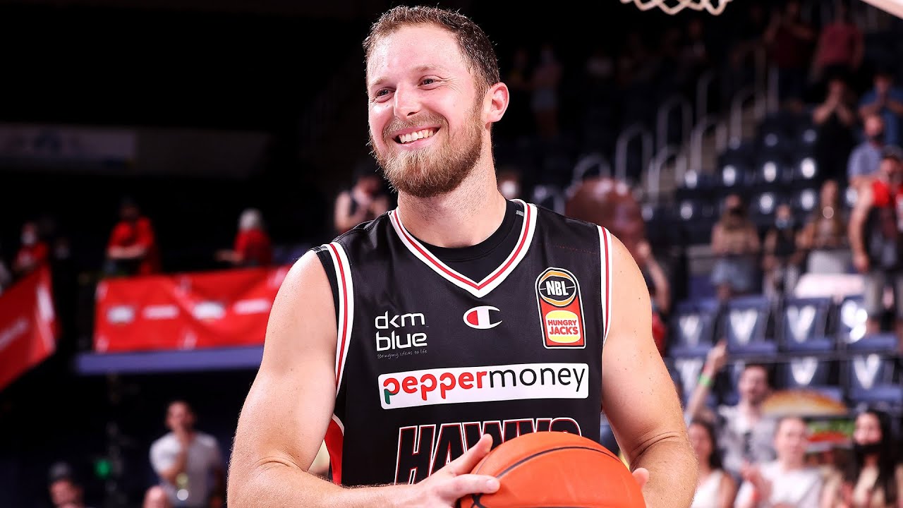 Illawarra Hawks Legend Tim Coenraad Retires - YouTube