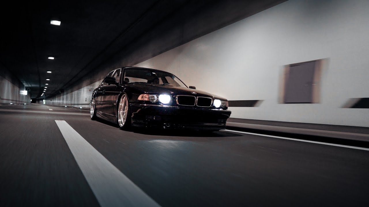 Bagged BMW 7er E38 | Low Industries - YouTube