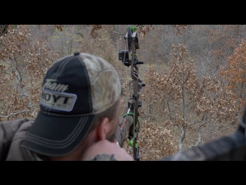 Missouri Doe Bow Kill "Halloween Doe" - YouTube