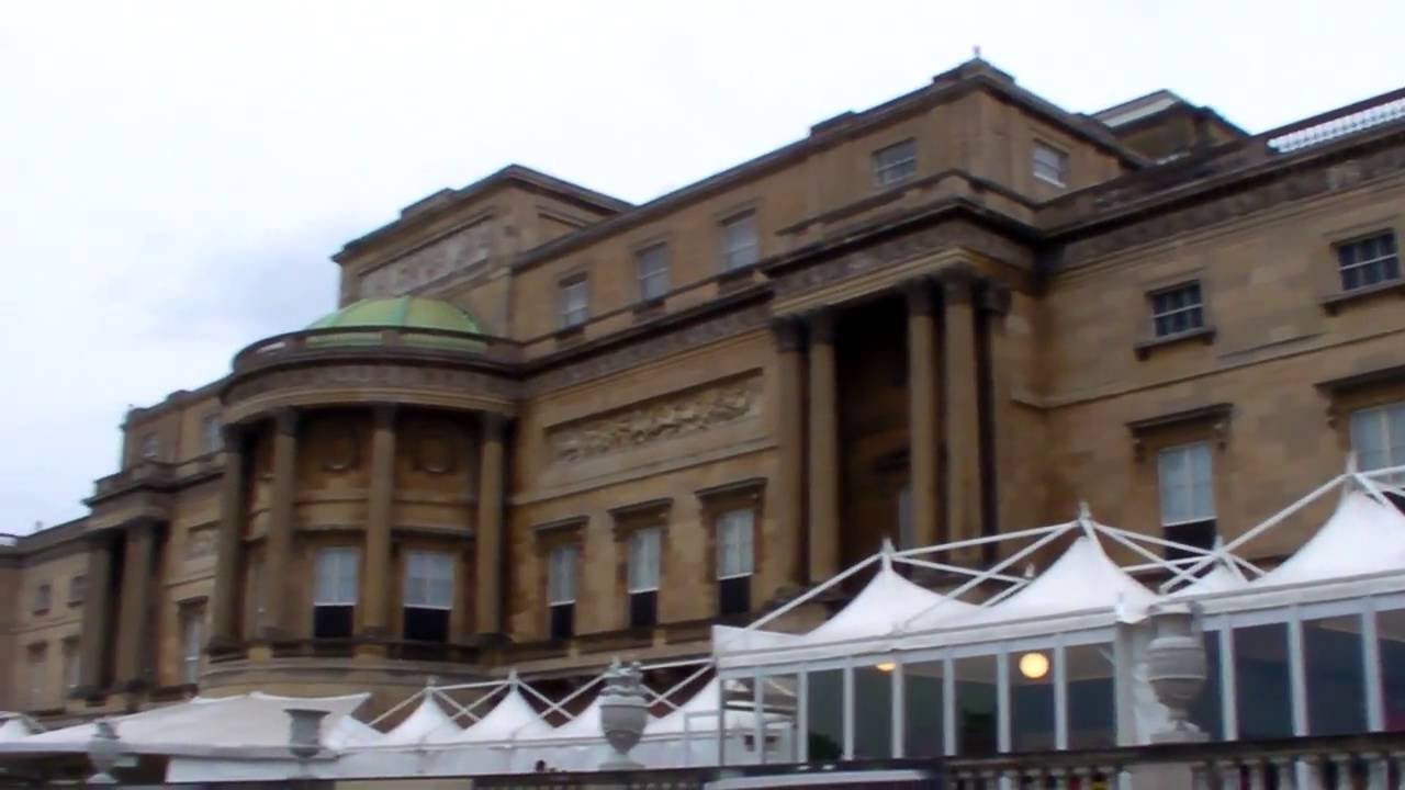 Buckingham Palace "Backyard" - YouTube