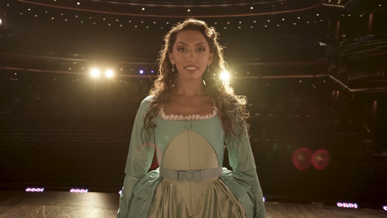 Hamilton Australia & Women's Weekly - YouTube