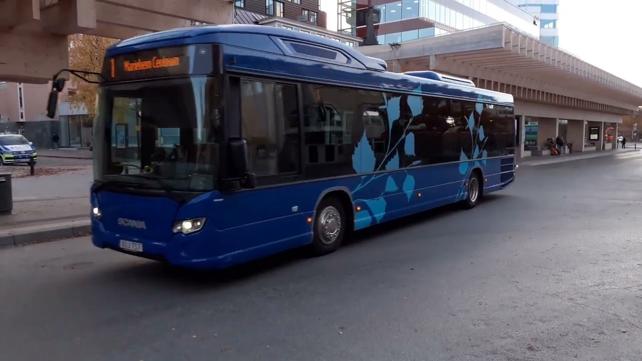 【Umeå】Stadsbuss 1320 — den enda i sitt slag - YouTube