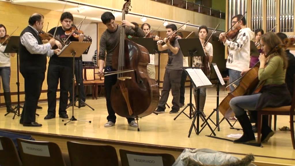 G. Bottesini, Concierto en Si m - 1º Movimiento. - YouTube