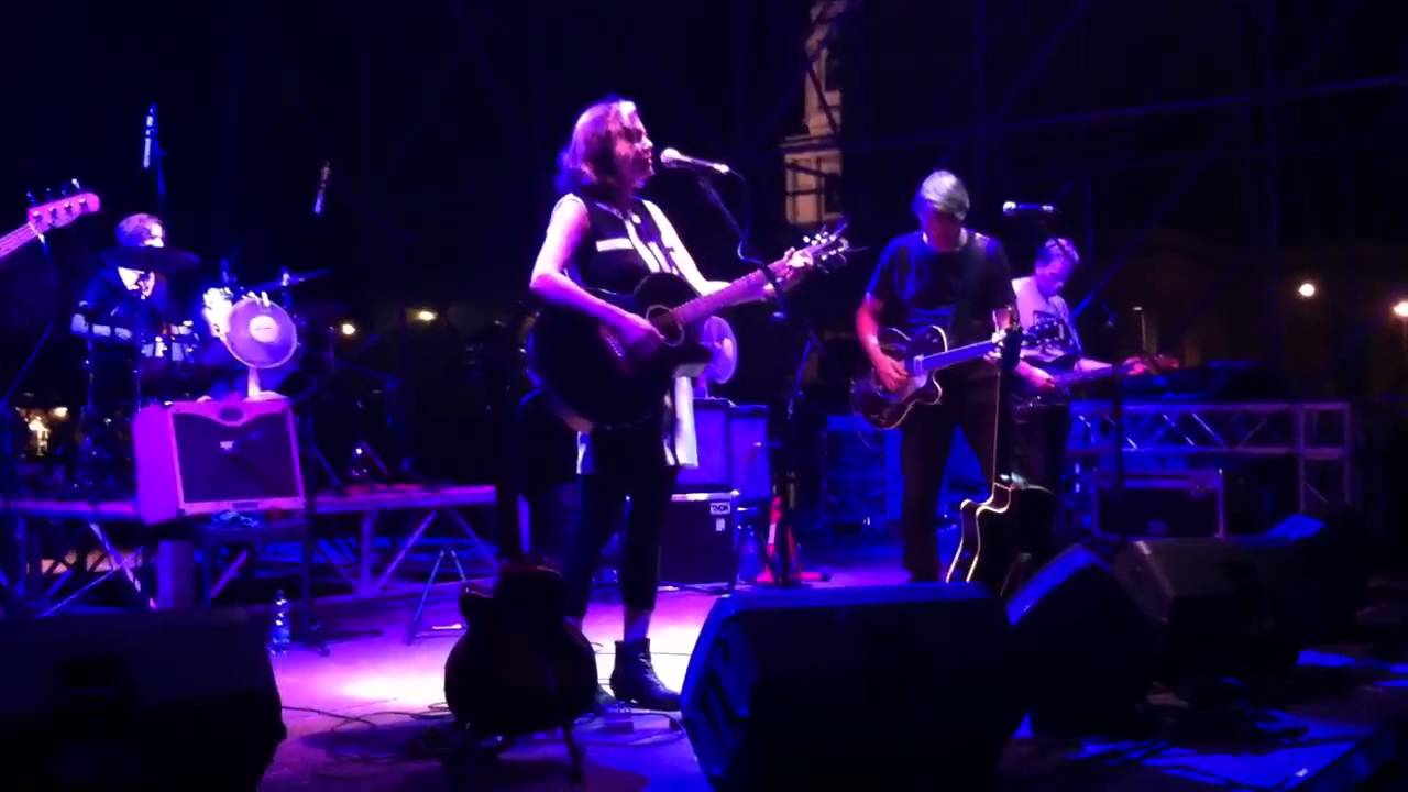 The Walkabouts - Bordertown - YouTube