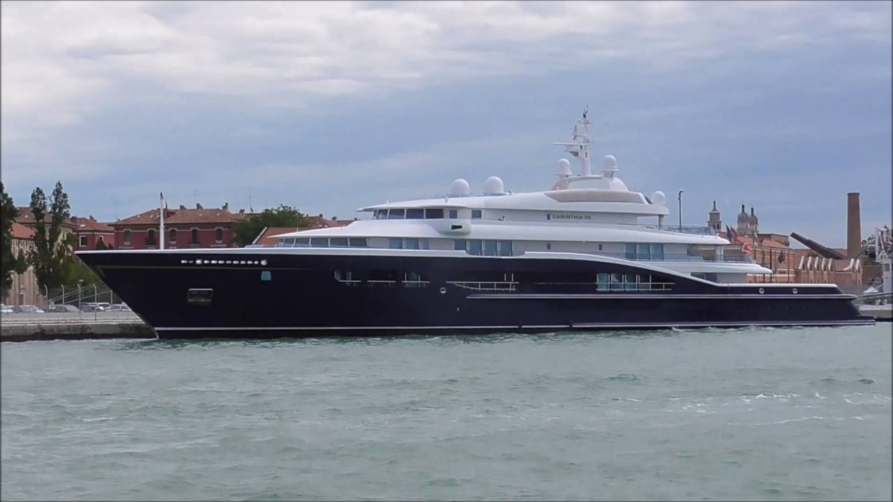 Carinthia VII super yacht in Venice - YouTube