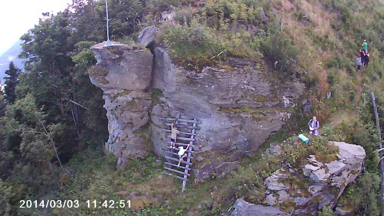 Krasna Luka na skale - YouTube