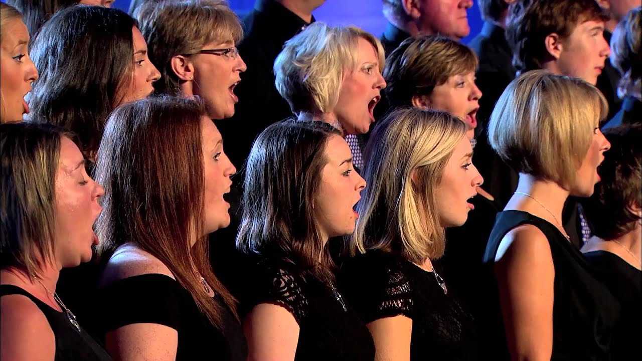 Côr Llanddarog - Tangnefeddwyr - YouTube