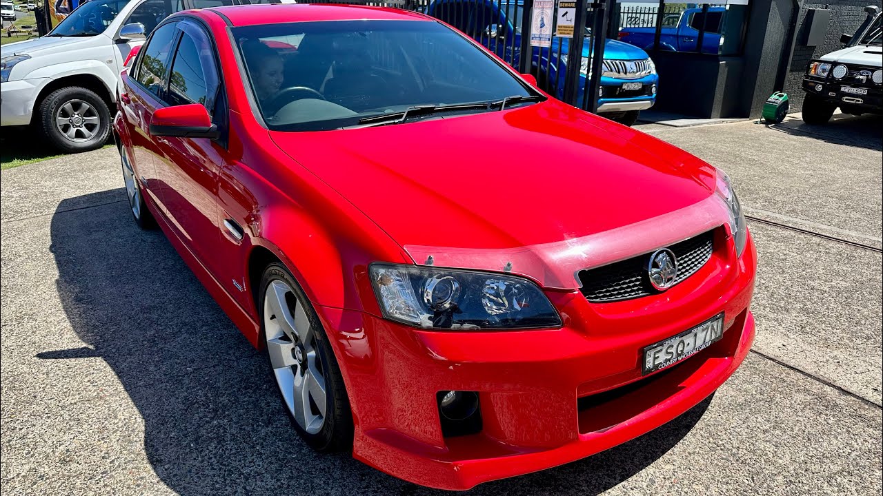 Holden Commodore SS-V - YouTube