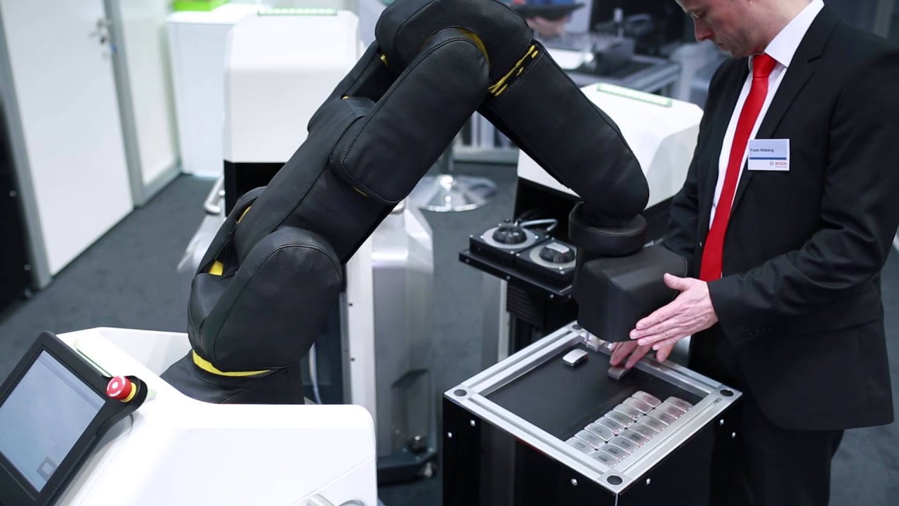 Robotics: APAS family at Hannover Messe 2014 - YouTube