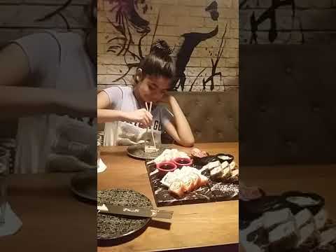 Sushi nece yeyilir😀
